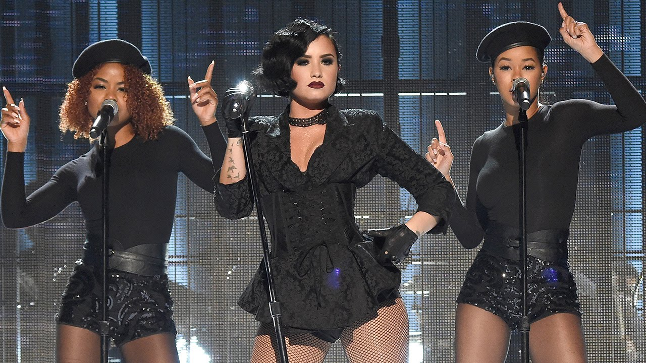 20 Iconic Outfits from Music Videos That Defined Fashion - The Style Trunk
